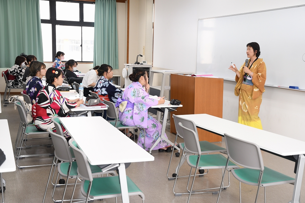 美作大学夏の風物詩「七夕浴衣登校」！七夕イベントも開催し賑わう！｜イベント｜美作大学