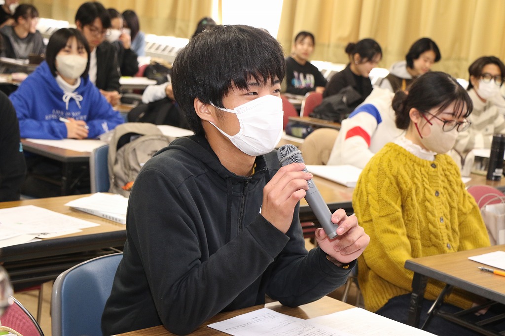 児童学科3年生が「保護者との信頼関係づくり」について学ぶ｜学部・大学院｜美作大学