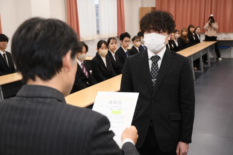 活躍した学生を表彰する2023年度「Most Active Student賞（MAS賞）」授賞式が行われました。｜イベント｜美作大学