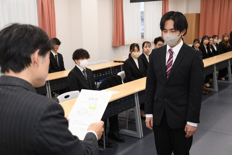 活躍した学生を表彰する2023年度「Most Active Student賞（MAS賞）」授賞式が行われました。｜イベント｜美作大学