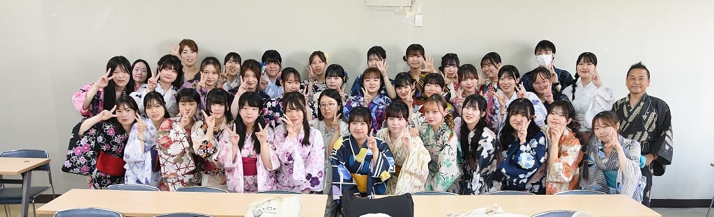 美作大学夏の風物詩「七夕浴衣登校」を開催！七夕イベントも多くの学生で賑わう！｜イベント｜美作大学
